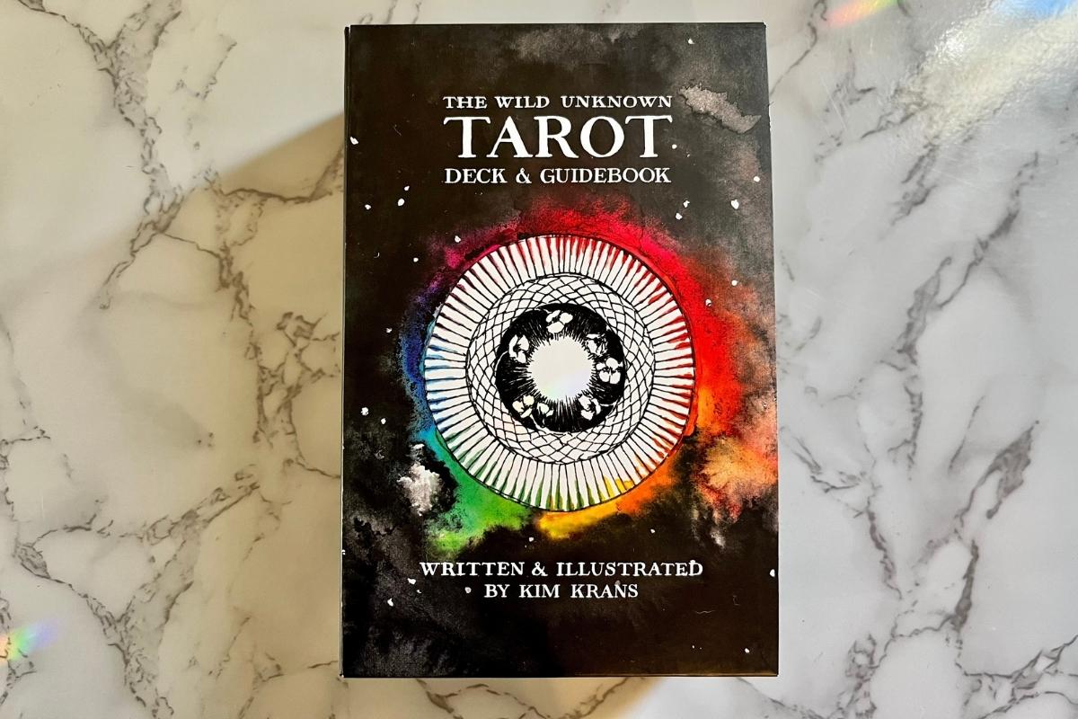 The Wild Unknown Tarot Review - Warm, Inviting Deck for General ...